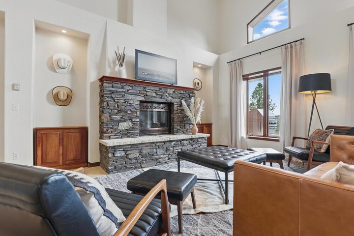 Luxe Villa With Panoramic Views And Yard - Rapid City, SD