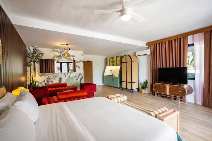 The Pink Palm Hotel - Deluxe King Suite - Usvi - Saint Thomas