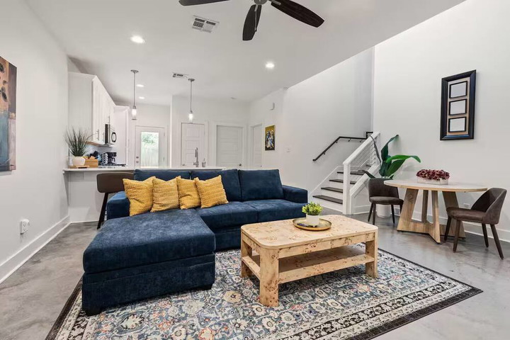 Short & Extended Stays  Full Kitchen  Workspace  Garage  Washer/dryer - Lafayette