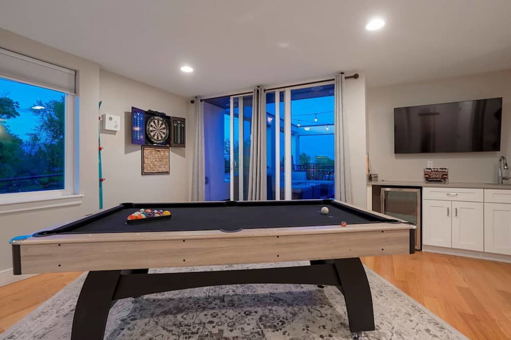 Rooftop + Pool Table + Hot Tub Near Broncos Stadium! - Wheat Ridge, CO