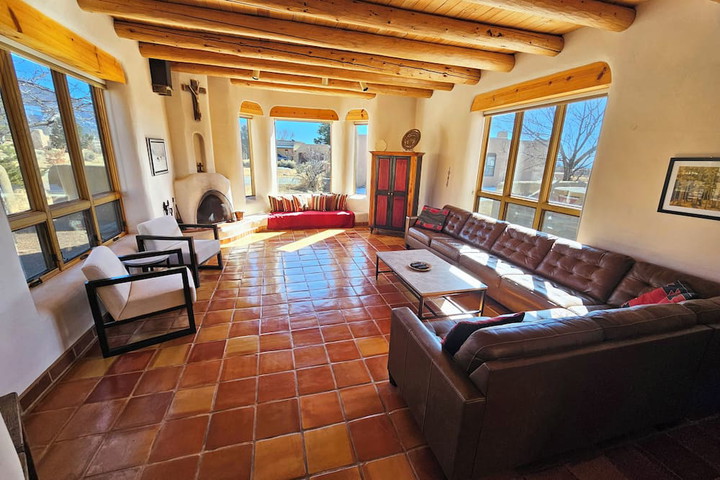 Casa Luminosa, Private Hot Tub Los Altos Clubhouse With Pool, Sauna, Tennis - Taos Ski Valley, NM