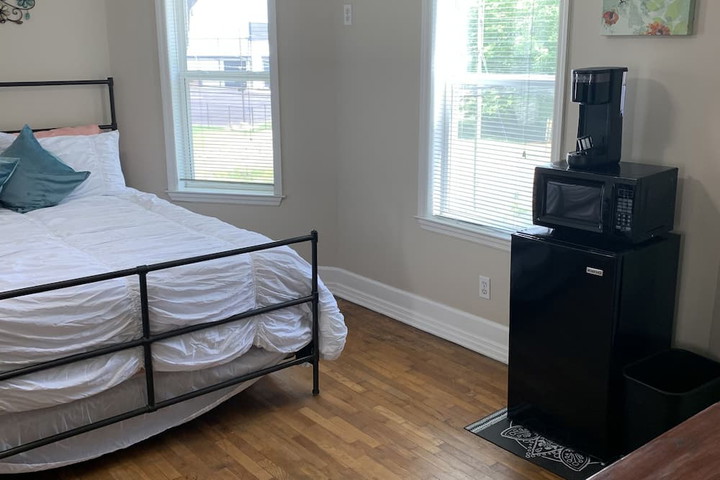 Oasis Room @ York Place <Br>large Private Bedroom & Large Spa Bathroom - Cullman, AL