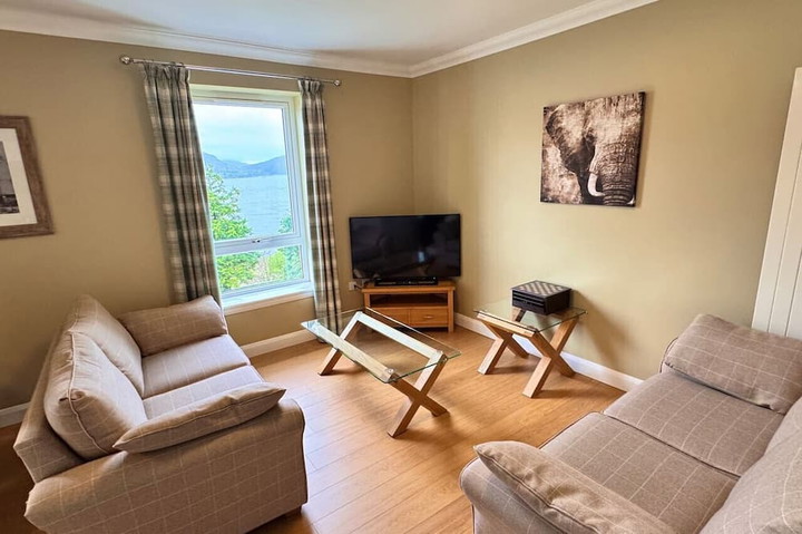 Apartment 3 Lochside With Balcony - Ballachulish
