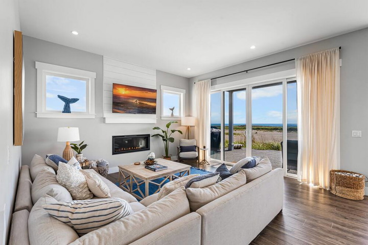 Oceanfront 5br | Hot Tub, Game Room & Kids Bunk Room | Steps To Pacific - Westport, WA