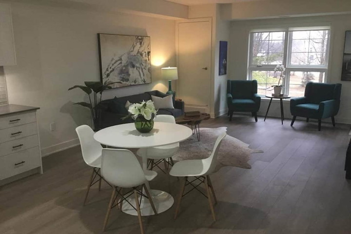 5 Minutes From The Lake! Brand New Condo At Jackson's Point, Georgina - Georgina