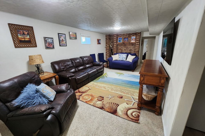 Gorgeous Island-themed Retreat Sleeps 30 In Orem, Ut! - Provo, UT