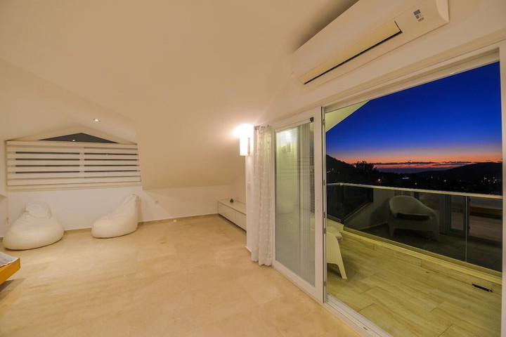 Villa De Luxe De 5 Chambres Avec Piscine Privée Et Jardin à Oludeniz - Ölüdeniz