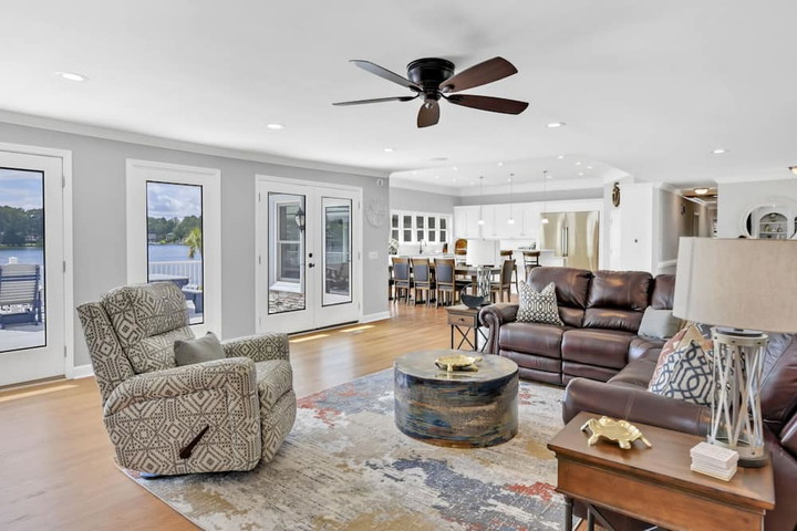 Luxury Lakefront Retreat Private Dock & Stunning Views! - Lexington, SC