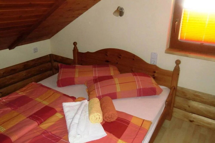 Log Cabin Vacation Home - Oberwiesenthal
