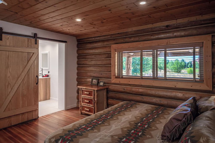 The Trapper Creek Guest House - Shell, Wy, At The Foot Of Big Horn Mountains. - Wyoming