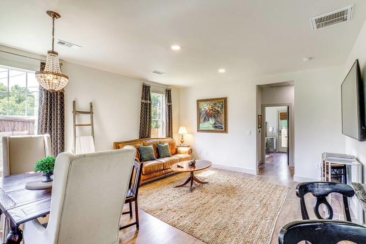 Large Yard: 'Pascagoula Peach' Home In Baton Rouge - バトン・ルージュ, LA