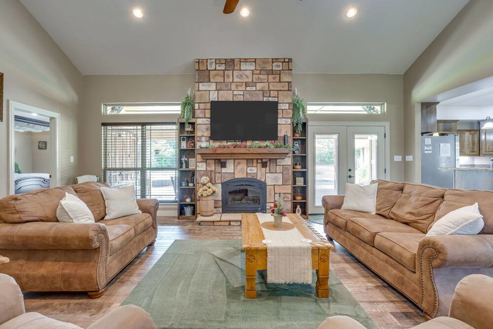 Pool + Outdoor Kitchen · 4br · 2 Mi To Tarleton - Stephenville, TX