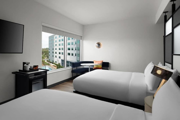 Aloft 2 Queen | Aloft Orlando At Seaworld | Near Epic Universe - Kissimmee