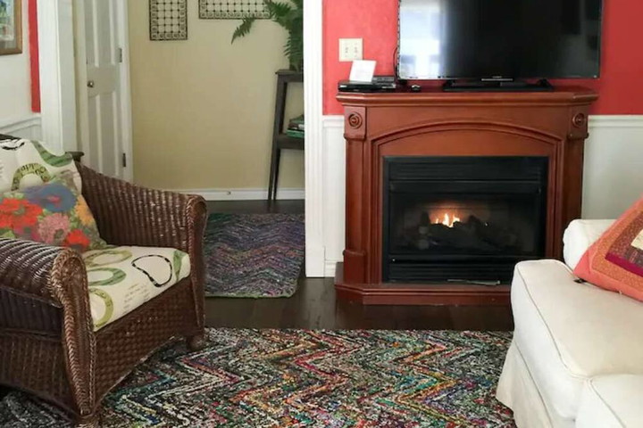 Experience Cottage Downtown Eureka Springs - Eureka Springs, AR
