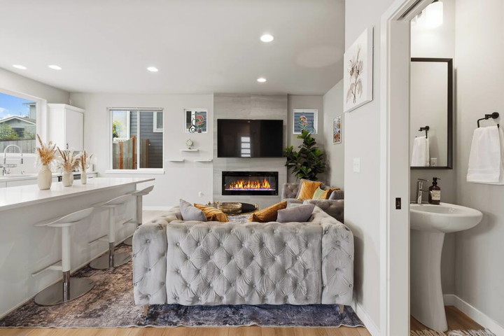 Modern Home W Patio Garage Gym Family Friendly - Bothell, WA