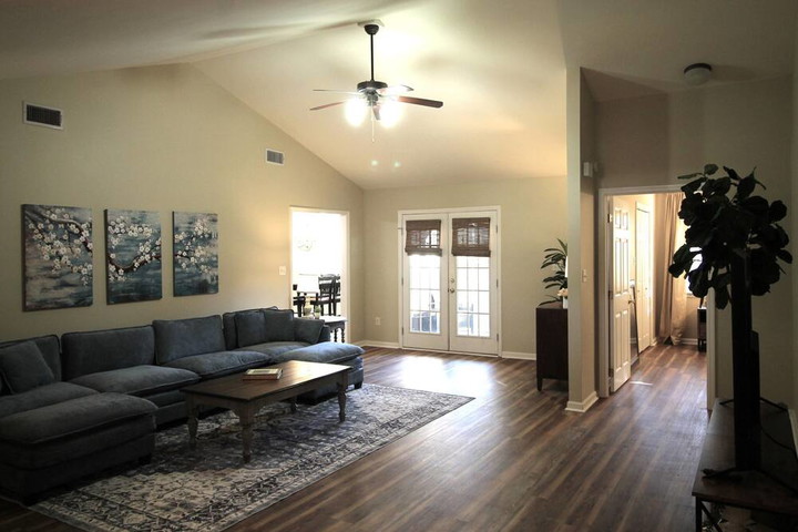 Oak Garden Getaway - Prime Valdosta Location Convenient To Everything - Valdosta, GA