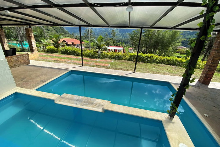 Private Swimming Pool, Bbq Area, 5 Min From The City Center, Incredible Views - Pacho