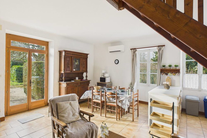 Semi-detached Gîte For 4 - Shared Pool - Garden - Dordogne