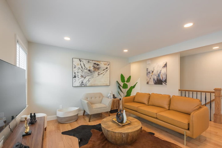 Sunny Downtown 2br W/ Parking - Princeton, NJ