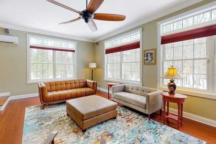 Secluded Getaway Near The Beach & Town With Game Room And Hot Tub - Wells, ME