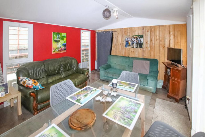 1 Bedroom Lovely (Sta)caravan In Beauchastel - Rhône-Alpes