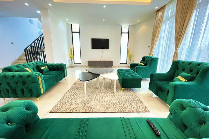 Luxurious & Spacious Mega Home! In The Best Neighborhood! - Addis Ababa