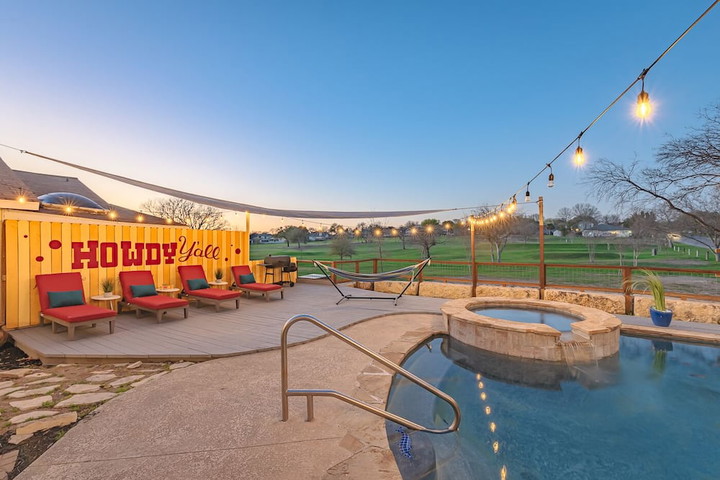 4br Golf Course Retreat With Private Pool, Game Room & Views - Natural Bridge Wildlife Ranch
