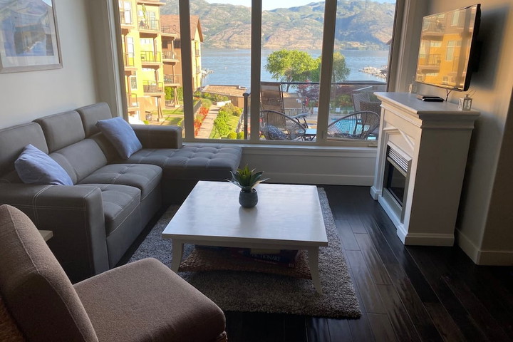 Barona Beach Getaway In West Kelowna - ケロウナ