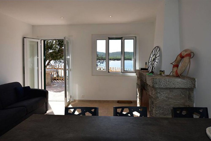 In Pianottoli-caldarello, Bonifacio Stone Villa, Feet In The Water - Figari