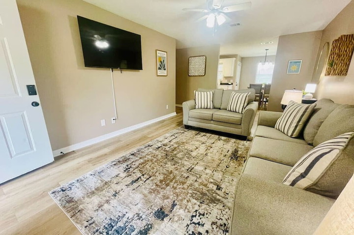 Eastgate 17a Beautiful Townhouse - Hammond, LA