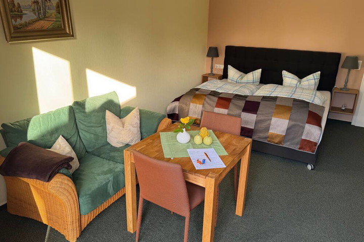 Double Room 4 - Bed & Breakfast Am Waldgürtel - Forst