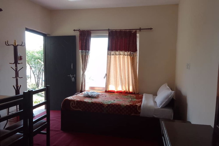 Beautiful Lakeview Rooms Just 10 Min By Taxi From Mainroad - Tibet