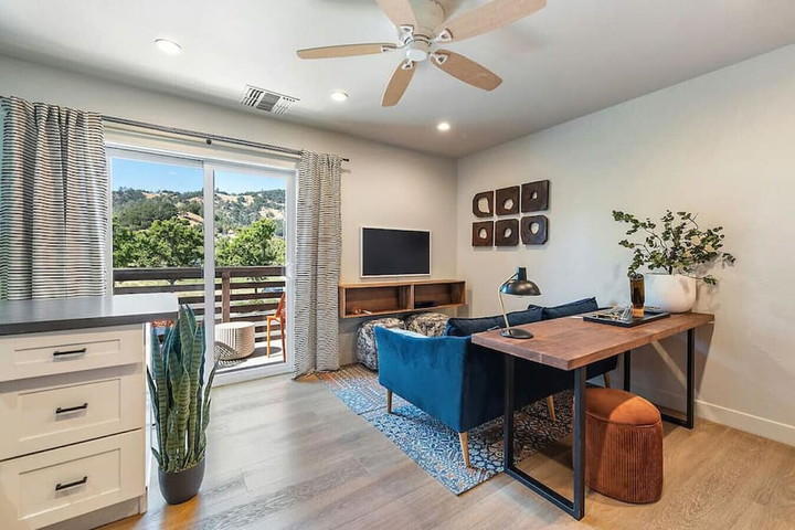 Fully Furnished Apartment Tucked Away On-site At Upvalley Inn & Hot Springs - Calistoga, CA