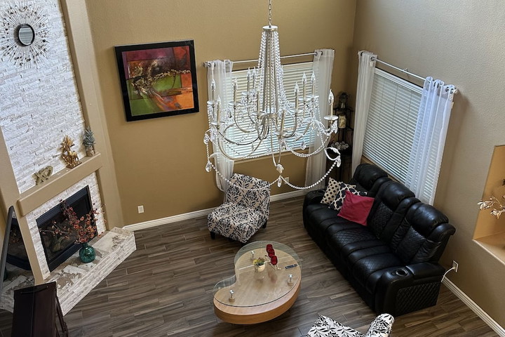 A Golf Course Single Family Home. - Maricopa, AZ