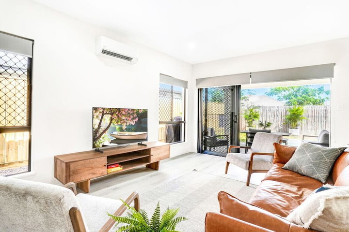 Skippers Rest- Modern 5-bedroom Coastal Retreat With Pool  Ideal For Families & Groups! - Trinity Beach