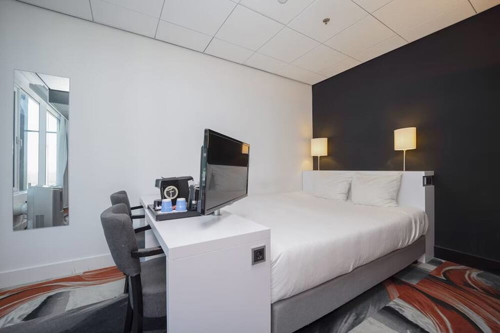 Luxury Stay In Central Leiden With Pool And Attractions Nearby - Leiden