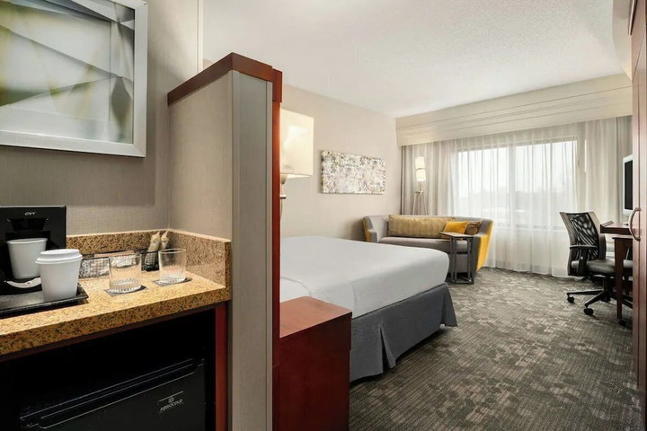 Courtyard Salisbury | King Sofa | Stadium, Salisbury U, Tidalhealth Close - Salisbury, MD