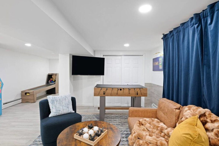 Spacious Loft For Groups With Game Room + King Bed + Skyline Nyc View - Edgewater, NJ