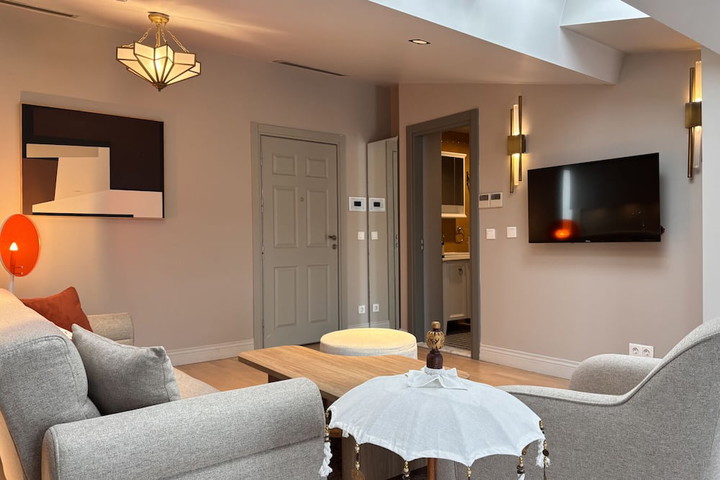 Top-floor 1br With Private Terrace - İstanbul