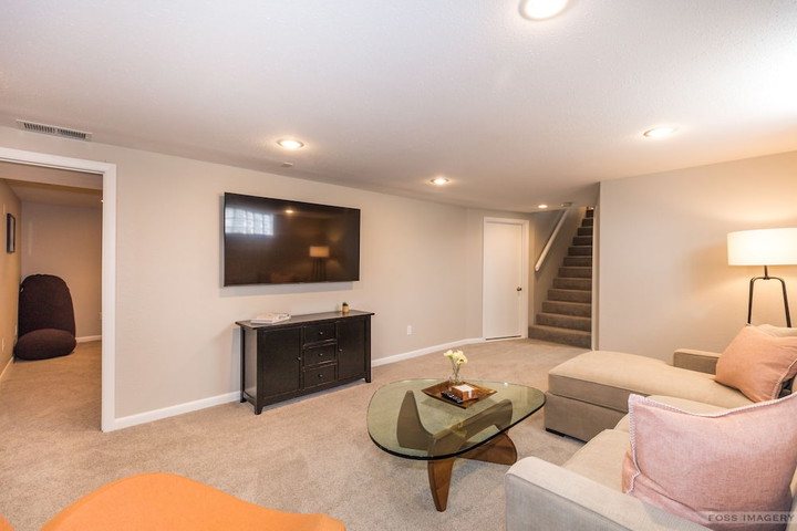 Updated 3 Bed + Office Ranch Home Close To Downtown Madison - Madison, WI
