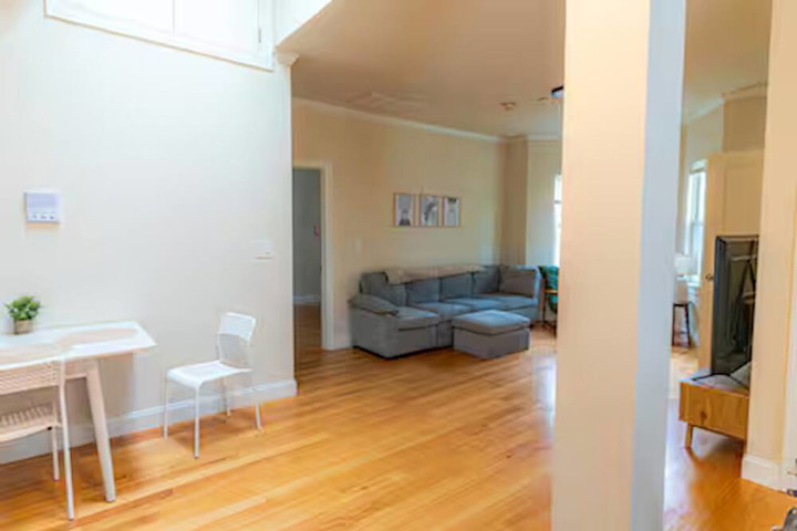 Spacious 4-bedroom House With 1 Free Parking Spot In Charming Cambridge/boston - Cambridge, MA
