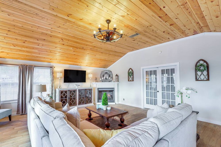 Lake Sinclair: Since Day 1 Family Lake House - Milledgeville, GA