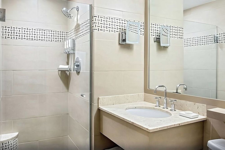 3 Units | Queen Beds | Close To Cambridge Sights - Somerville, MA