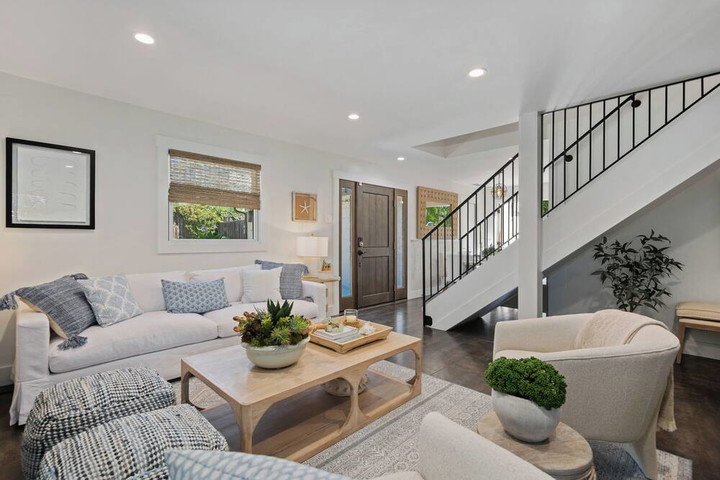 Mesa Sanctuary | Walk To Beach & Parks, Fireplace, Outdoor Spaces & Ocean Views - Santa Barbara, CA