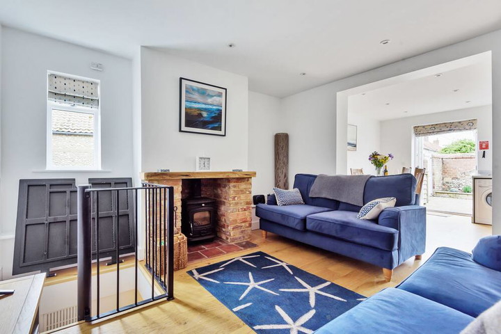 1 Crarves - Sleeps 4 Guests  In 2 Bedrooms - Brancaster