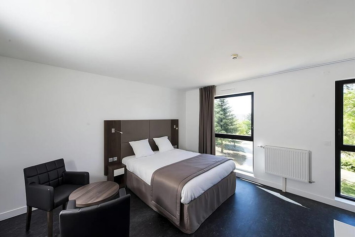Modern French Stay | 2.0 Miles To Les Halles Market & Old Dijon - Longvic
