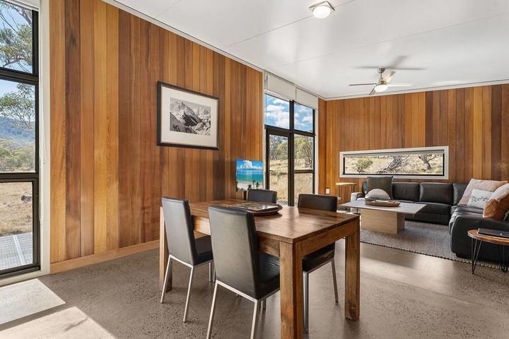 Ecocrackenback Luxe Chalet 8 - Accessible Accommodation - Kosciuszko National Park