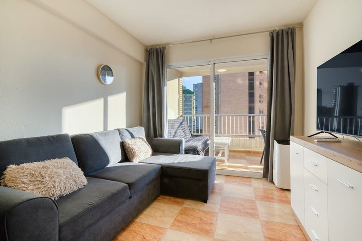 Apartment 'Karola' With Shared Pool, Shared Garden And Balcony - Benidorm