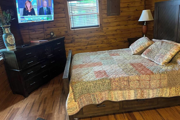 The Ponderosa Guesthouse - Cadiz, KY