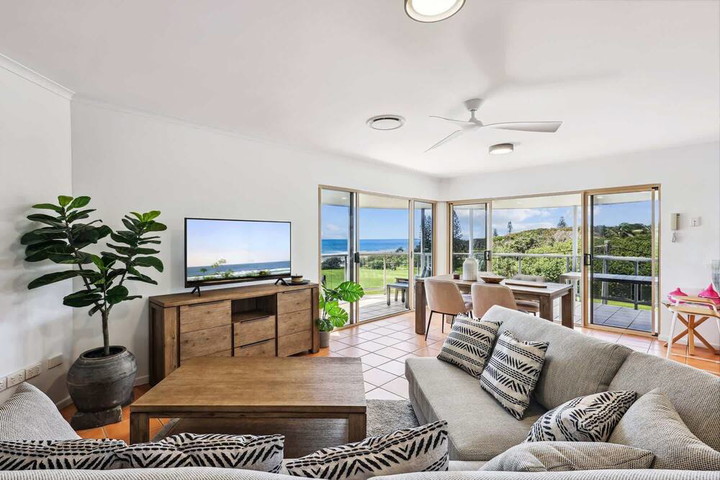 Oceanside Apartment With Views Of Yaroomba Beach - Coolum Beach